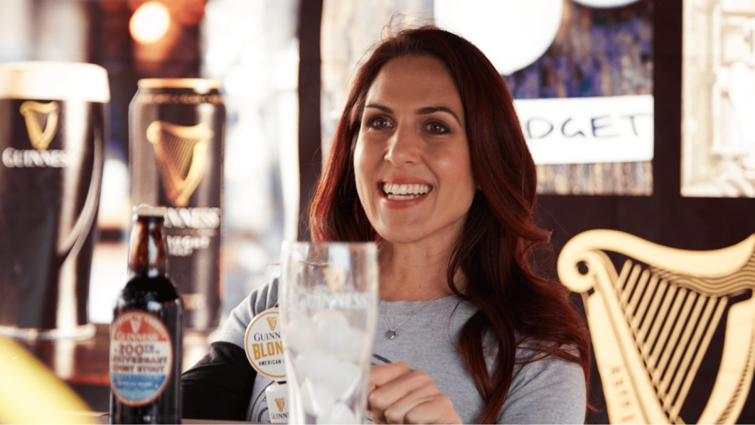 35 Bar Event Ideas to Bring in Regulars (and Keep Them Happy)